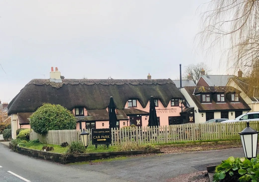 The Anvil Inn - Pimperne - Pub Rooms