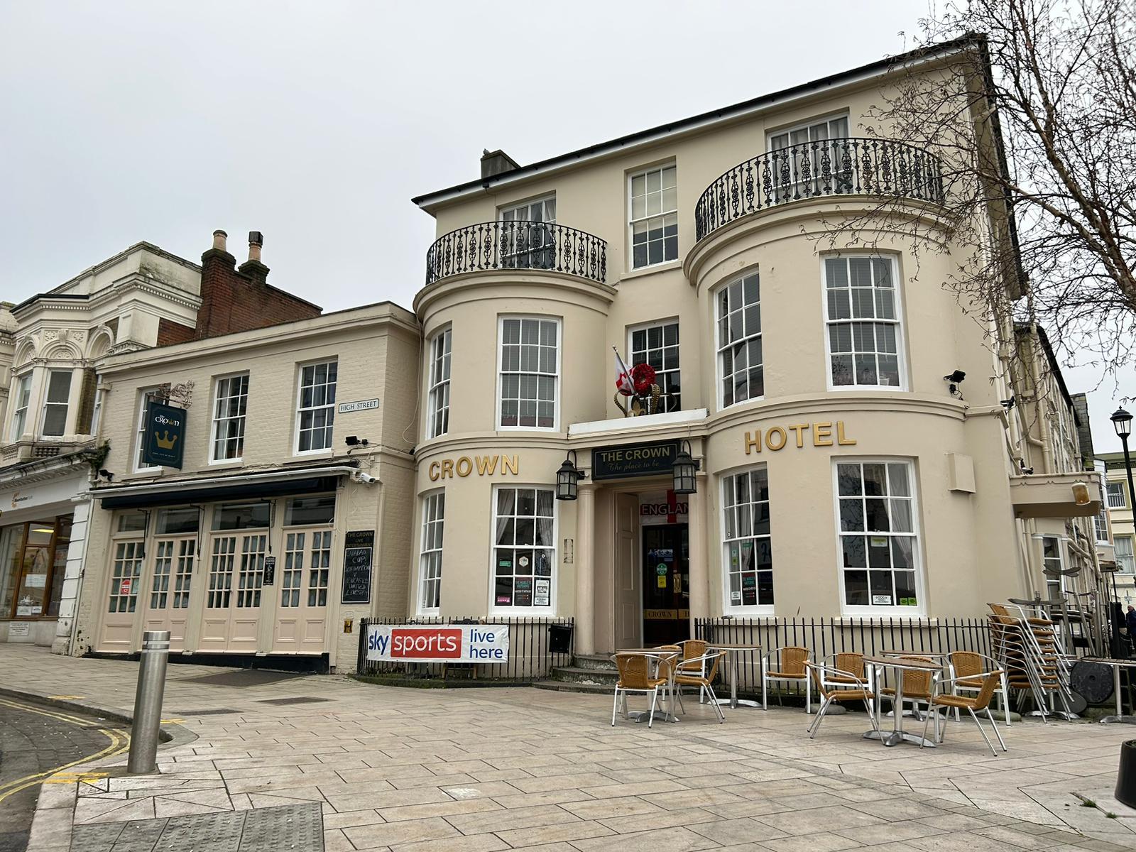 The Crown Hotel - Ryde - Pub Rooms