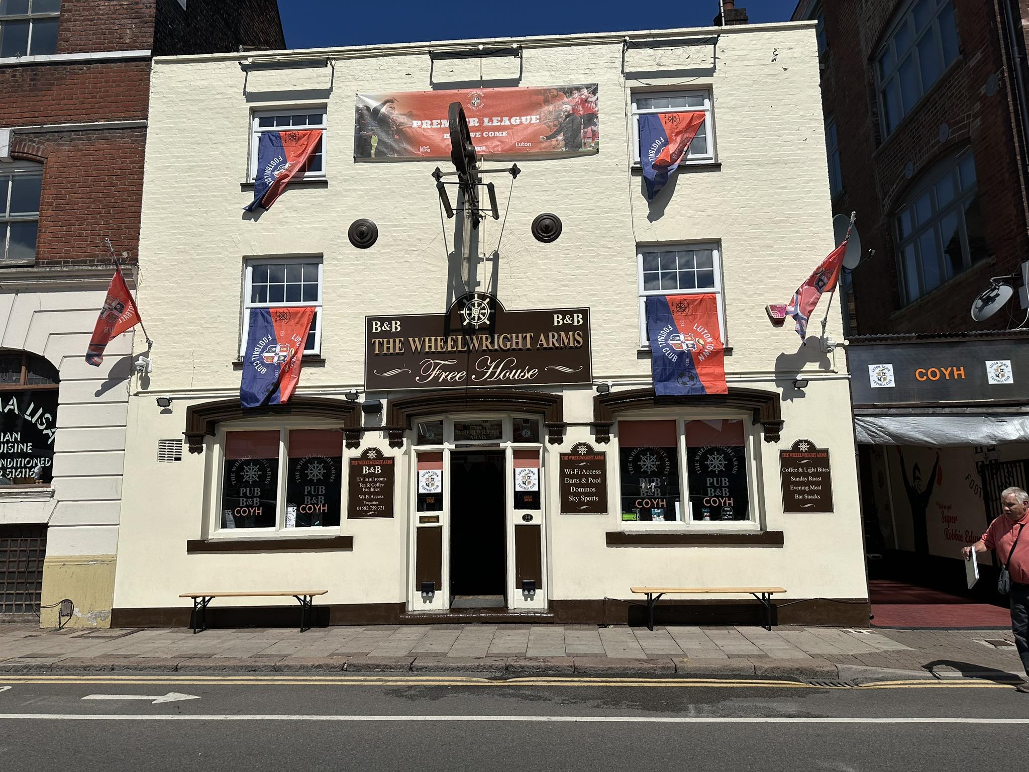 The Wheelwrights Arms - Luton - Pub Rooms